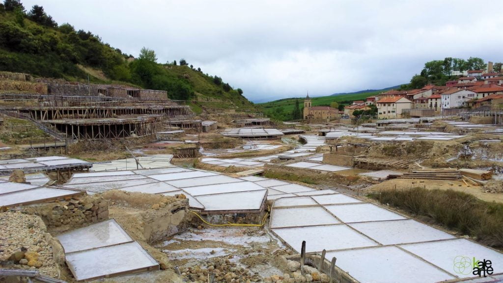 Salinas de Añana: Un tesoro histórico y cultural en el País Vasco